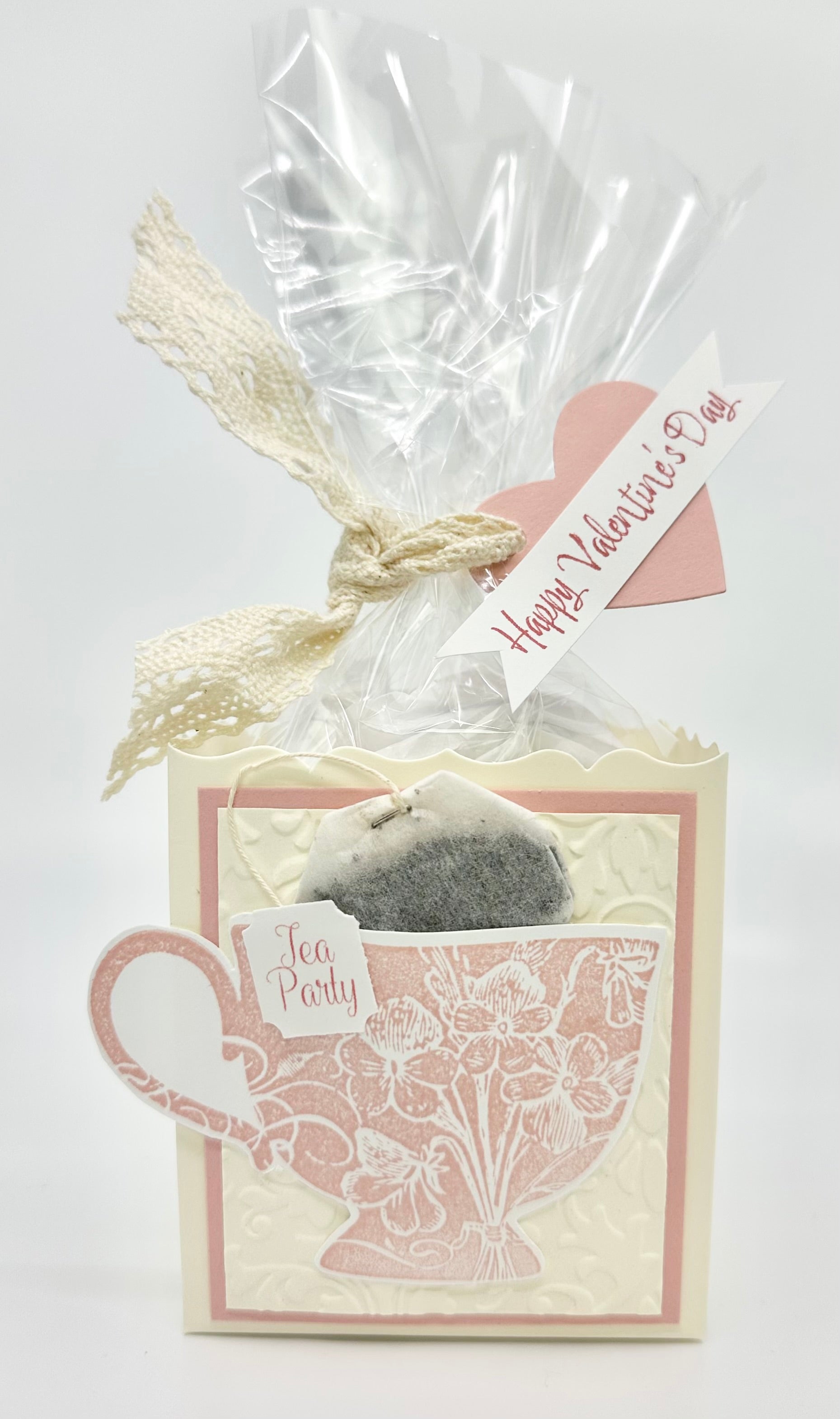 Valentine's Day – Paper Fascinator