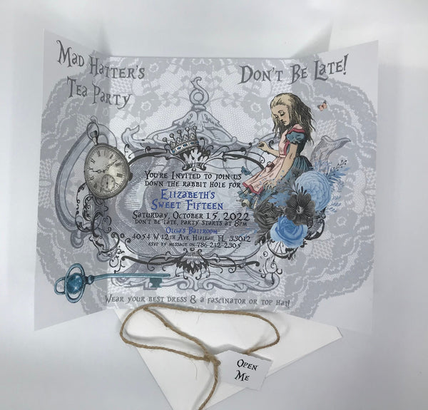 Gatefold Alice in Wonderland Invitations – Paper Fascinator
